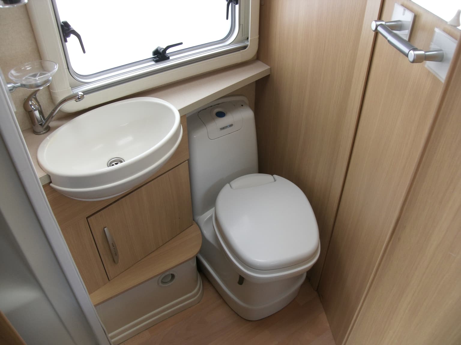 2007 Abbey GTS 420 - SOLD | Black Country Caravans & Camping