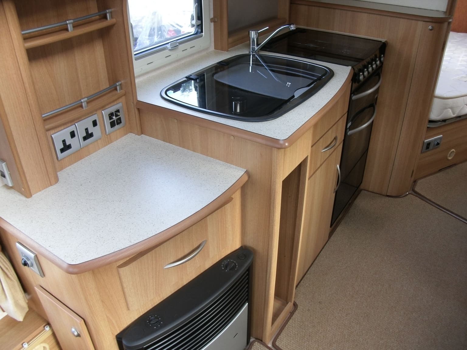 2007 Coachman Laser 640/4 - SOLD