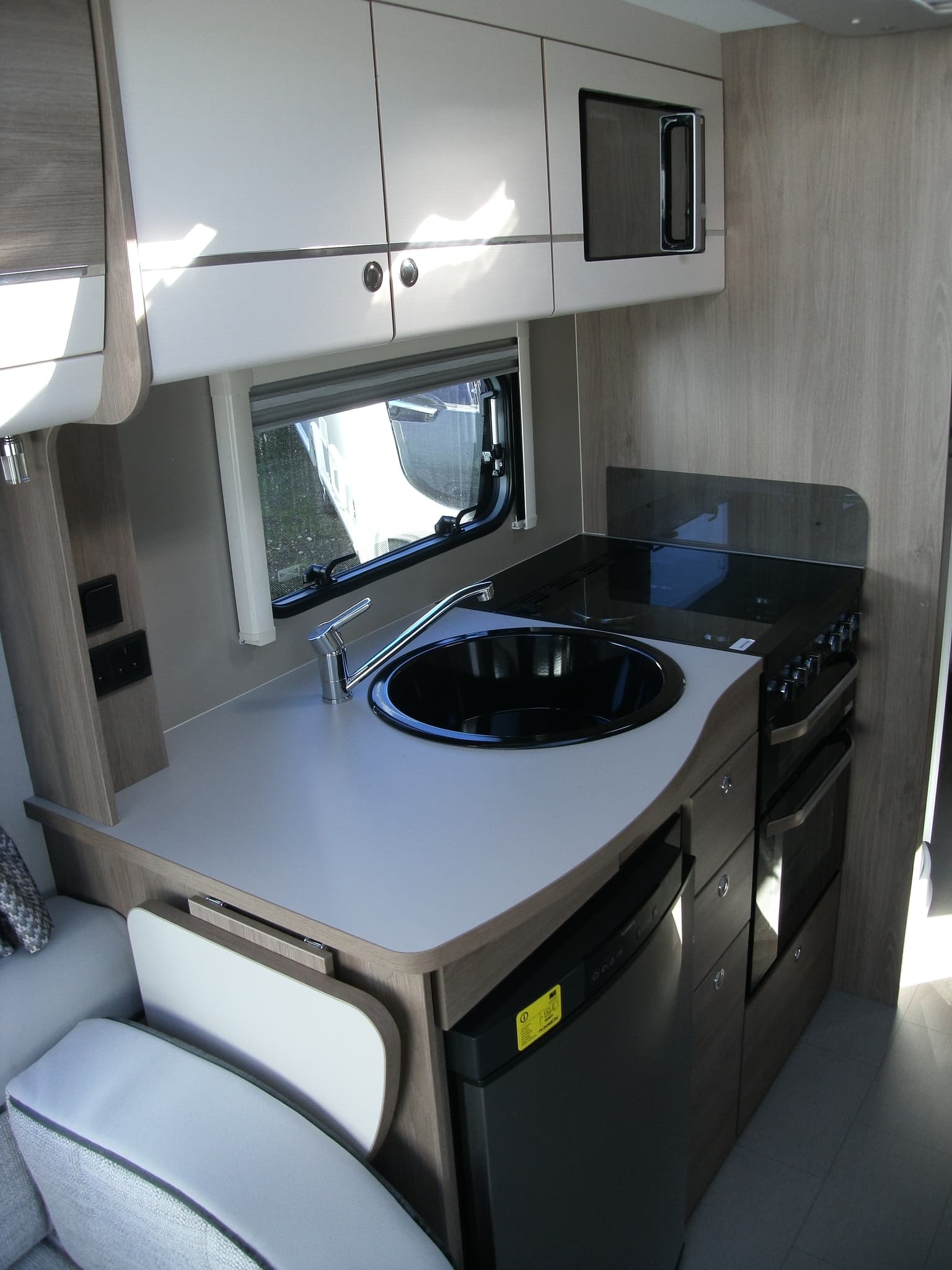 2019 Compass Kensington 550 - SOLD | Black Country Caravans & Camping