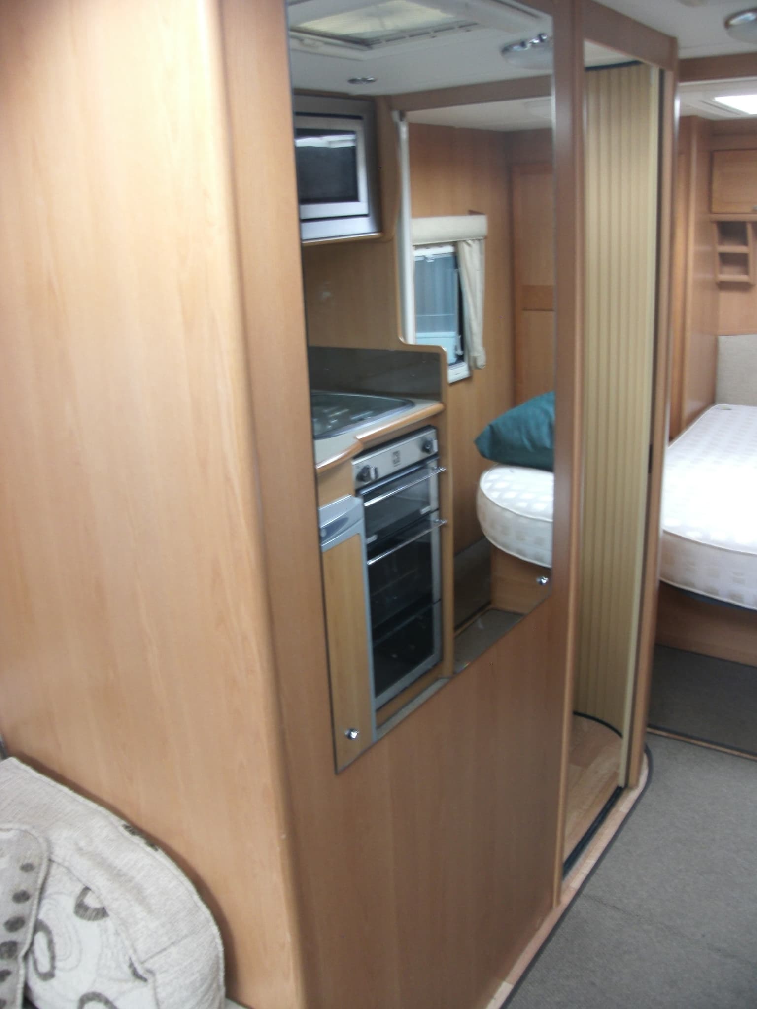 2008 Compass Omega 550 - SOLD