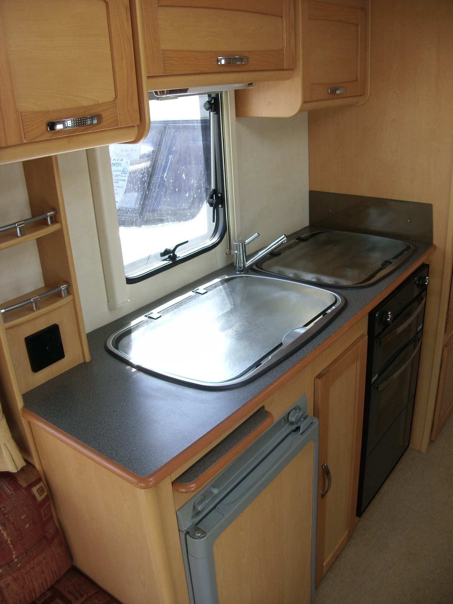2005 Elddis Avante 475 - SOLD | Black Country Caravans & Camping