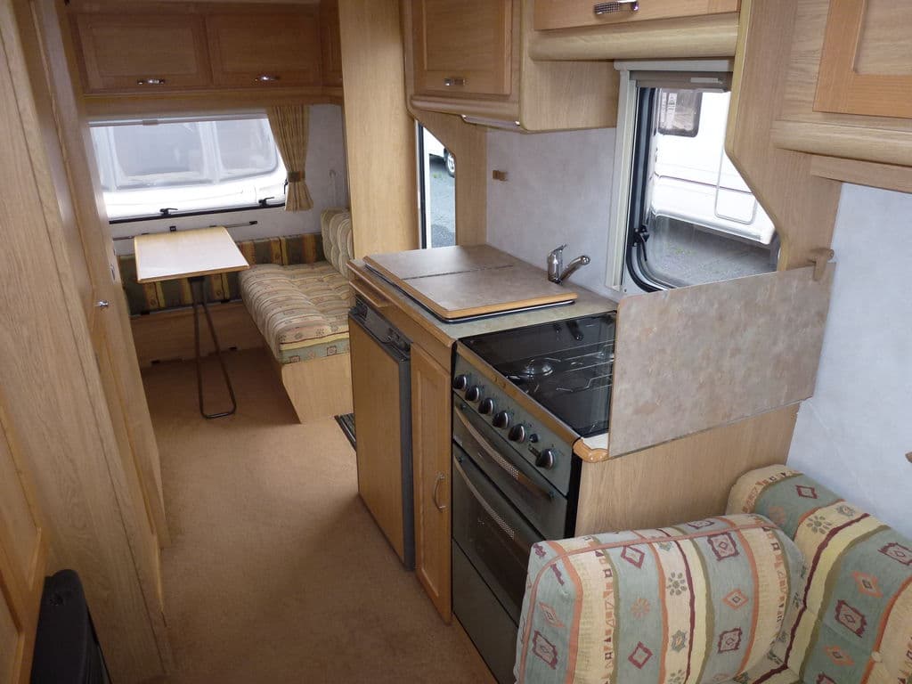 2001 Elddis Avante 505 - SOLD | Black Country Caravans & Camping