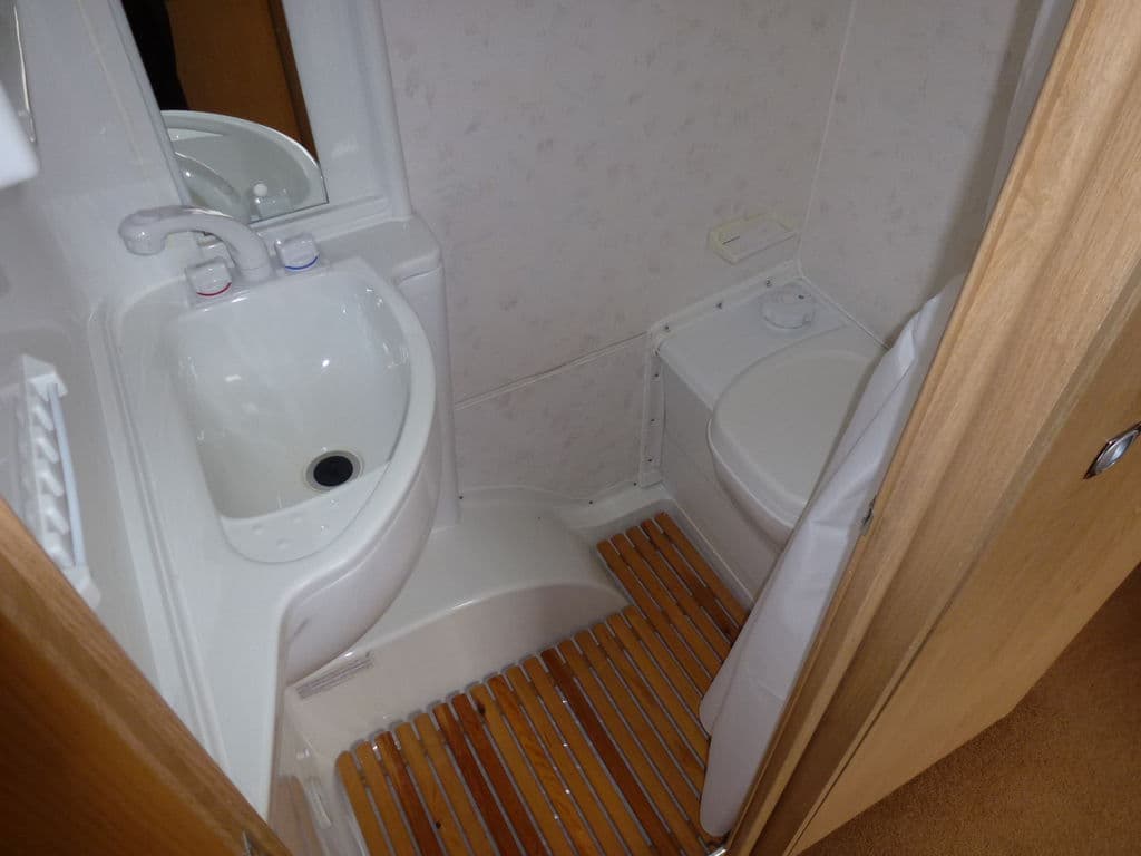 2001 Elddis Avante 505 - SOLD | Black Country Caravans & Camping