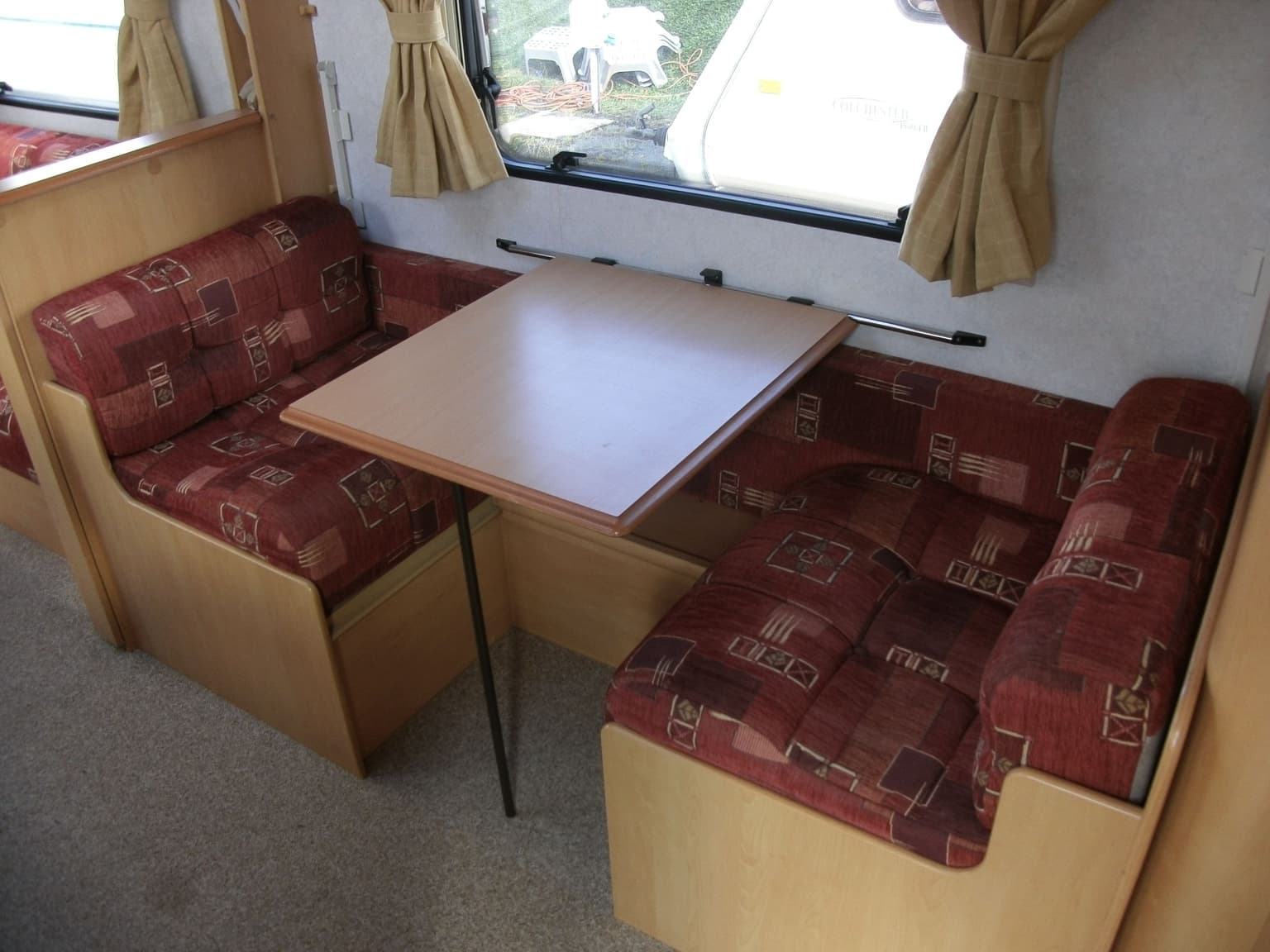 2004 Elddis Avante 524 - SOLD | Black Country Caravans & Camping