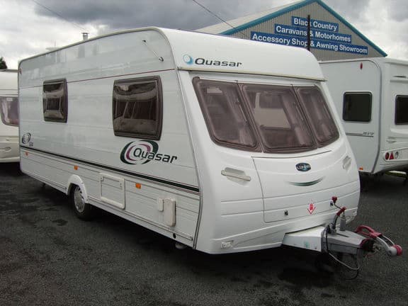 2004 Lunar Quasar 524 - SOLD | Black Country Caravans & Camping