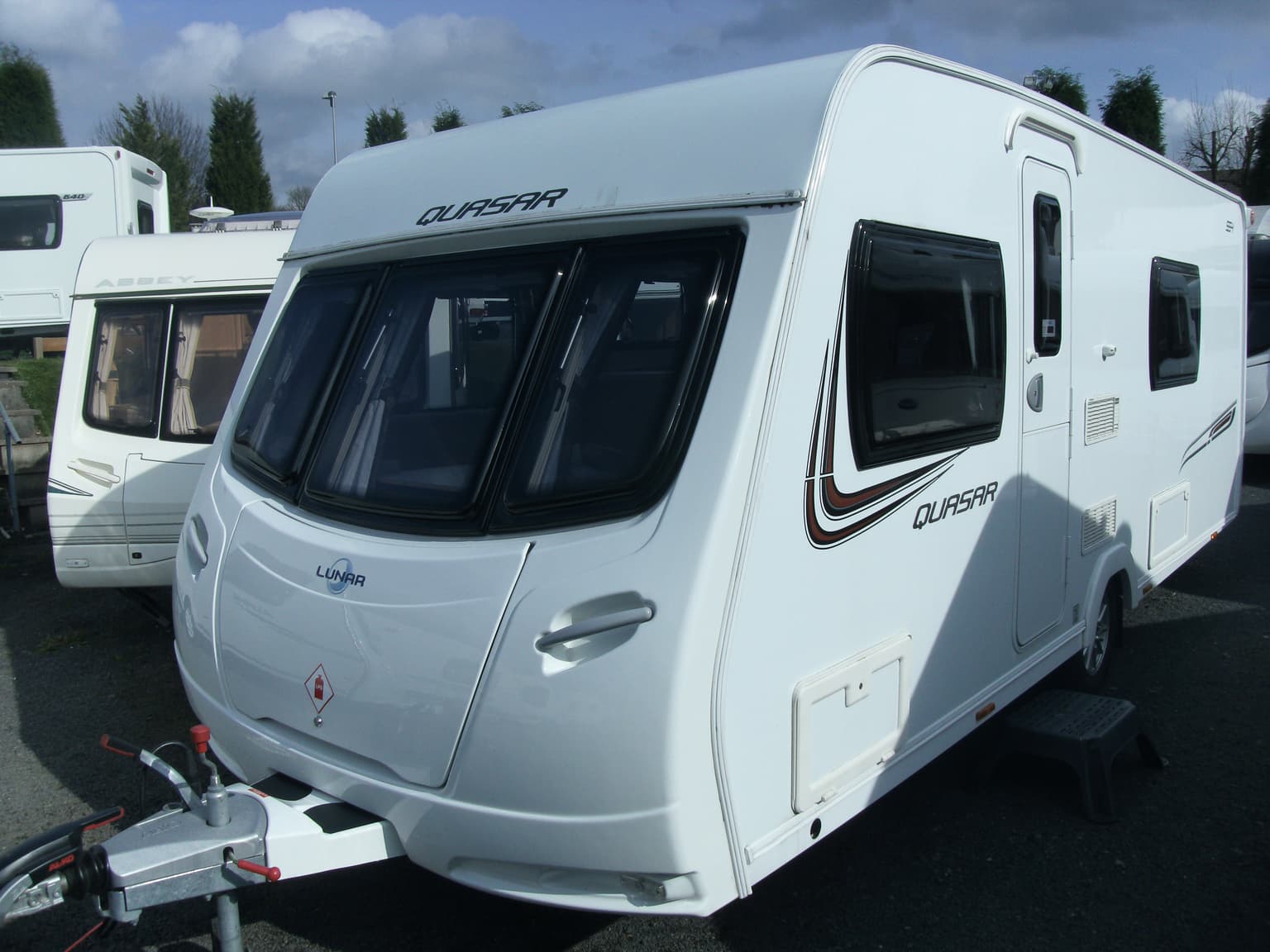 2013 Lunar Quasar 554 - SOLD | Black Country Caravans & Camping