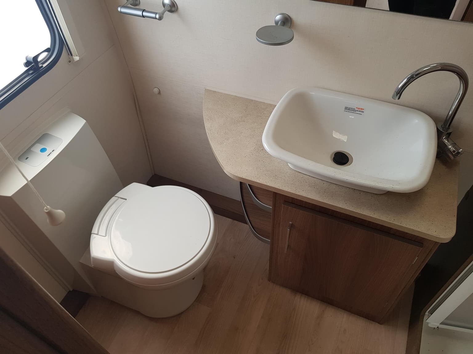 2015 Lunar Venus 550/4 - SOLD | Black Country Caravans & Camping