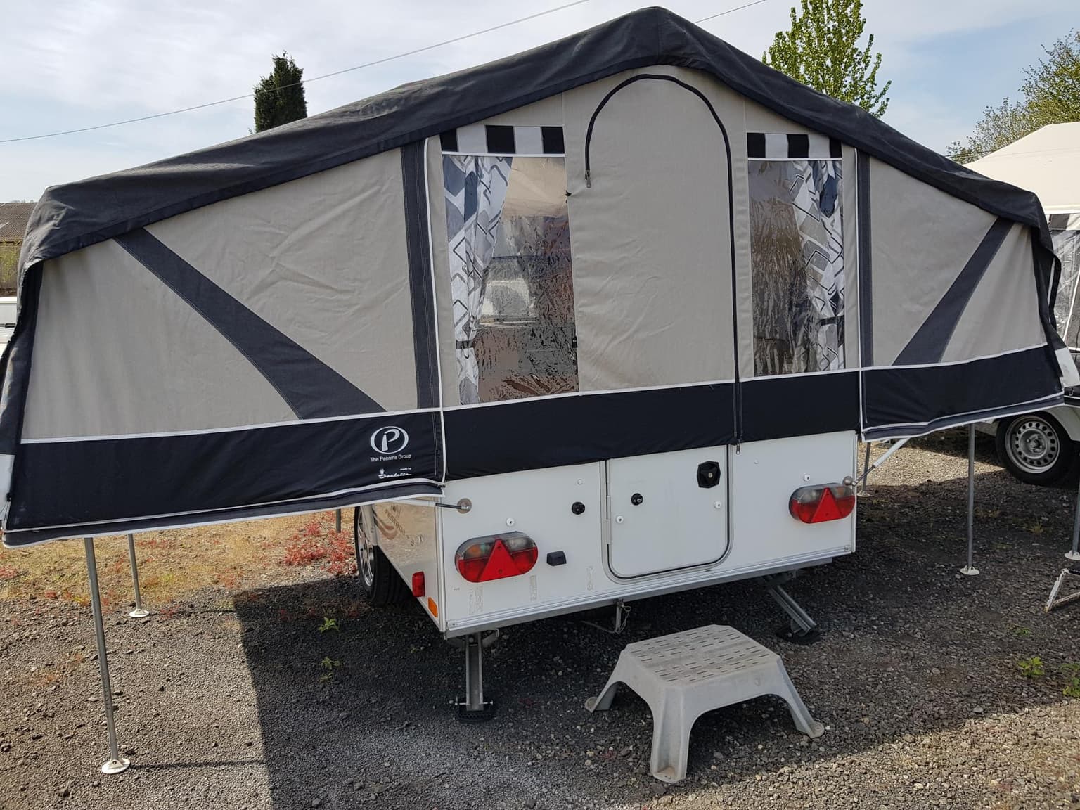 2013 Pennine Fiesta Q2 + 2 - SOLD | Black Country Caravans & Camping