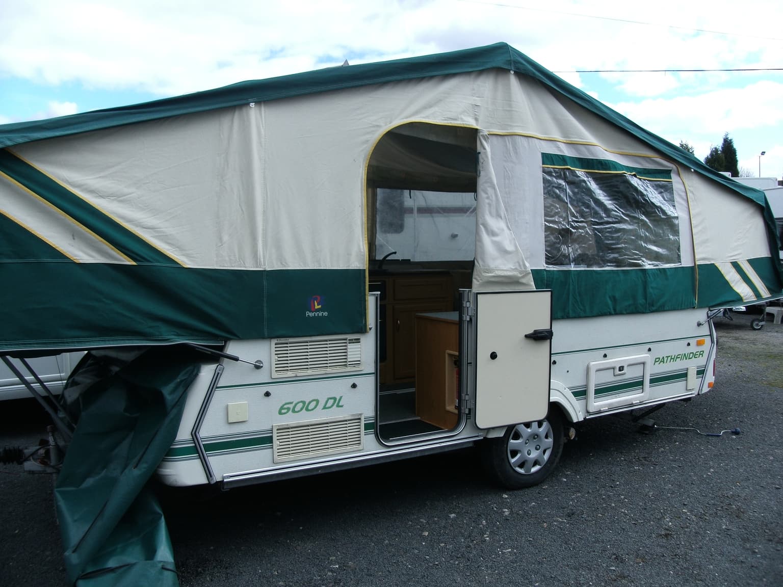 2002 Pennine Pathfinder 600 DL - SOLD | Black Country Caravans & Camping
