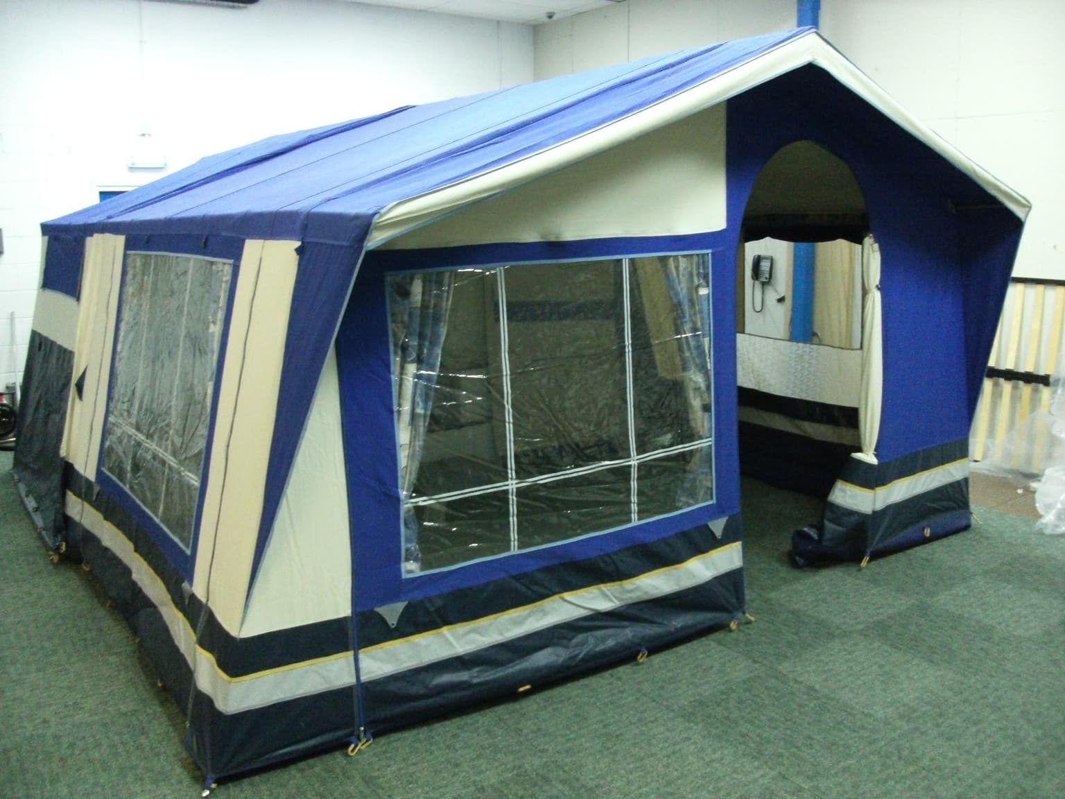 2008 Sunncamp Holiday 240 S - SOLD | Black Country Caravans & Camping