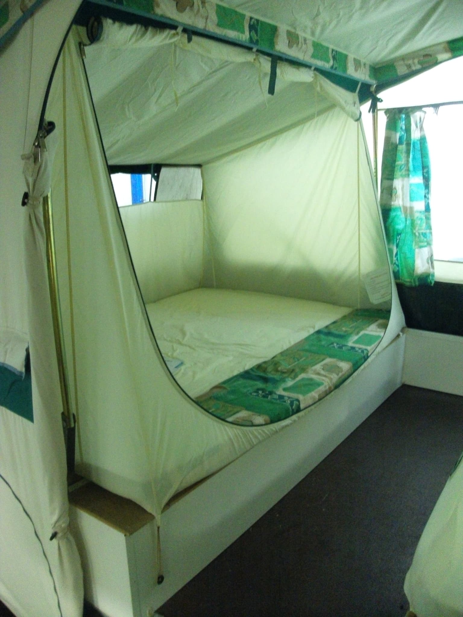 2006 Sunncamp Holiday 350 SE - SOLD | Black Country Caravans & Camping