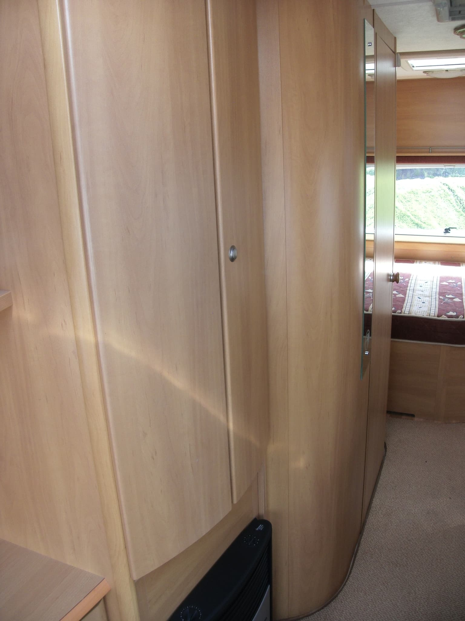 2004 Swift Challenger 550 L SE - SOLD | Black Country Caravans & Camping