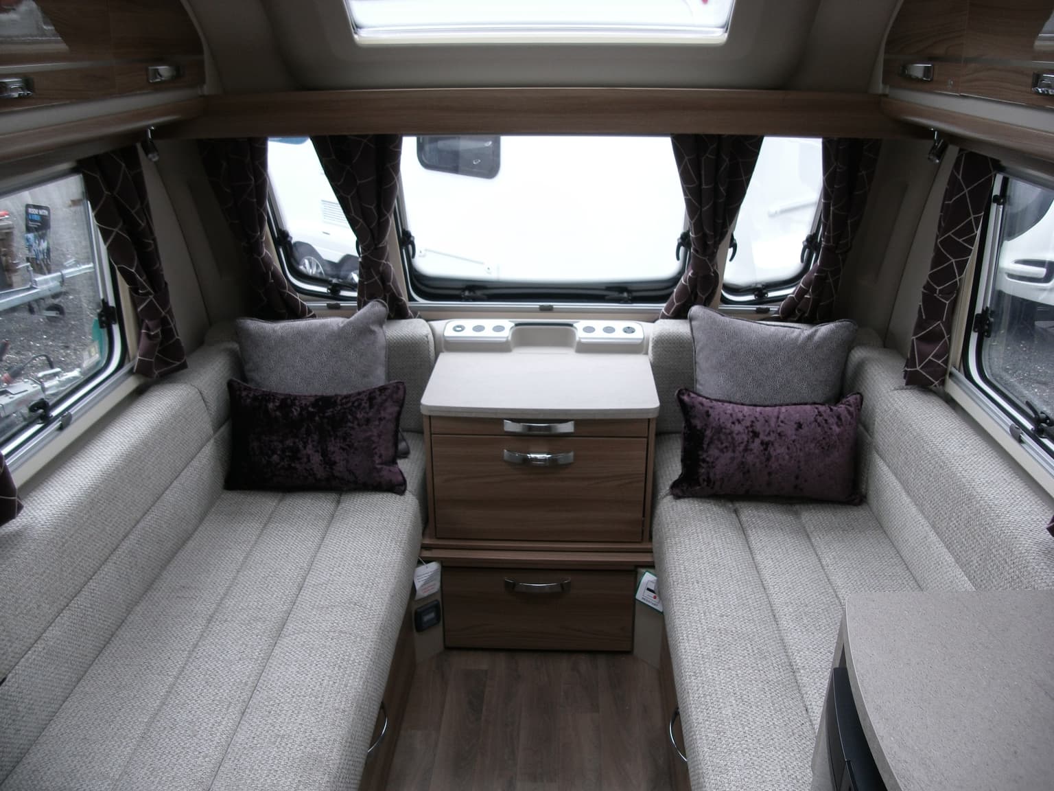 2019 Swift Challenger 560 AL - SOLD | Black Country Caravans & Camping