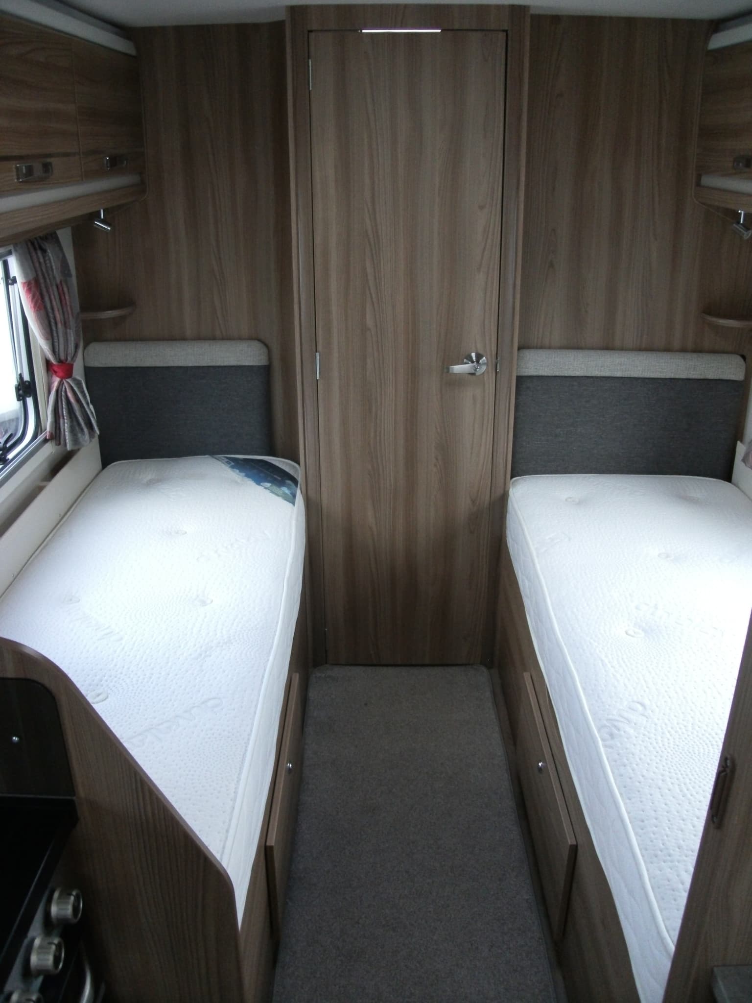 2017 Swift Challenger 565 AL - SOLD | Black Country Caravans & Camping