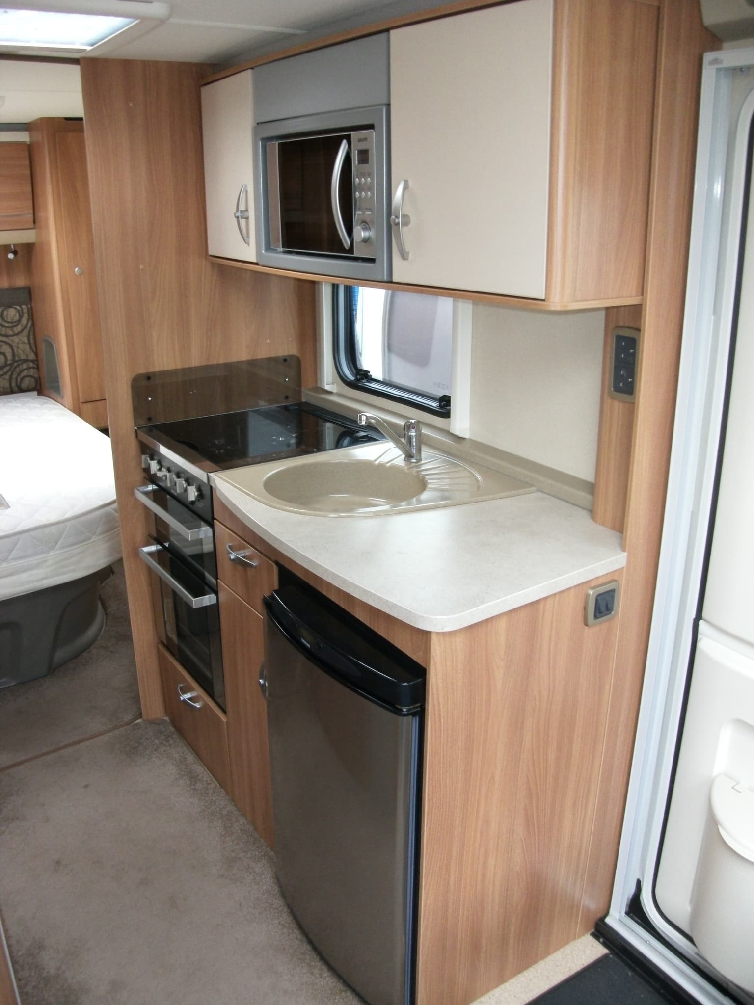 2011 Swift Challenger 580 SR - SOLD | Black Country Caravans & Camping