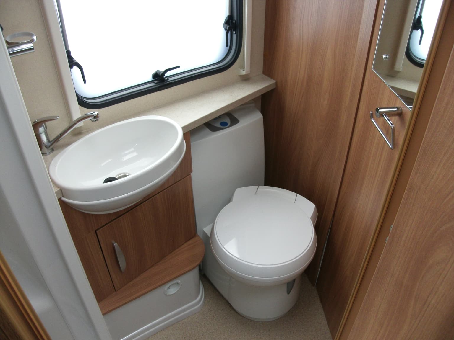 2011 Swift Challenger 580 SR - SOLD | Black Country Caravans & Camping