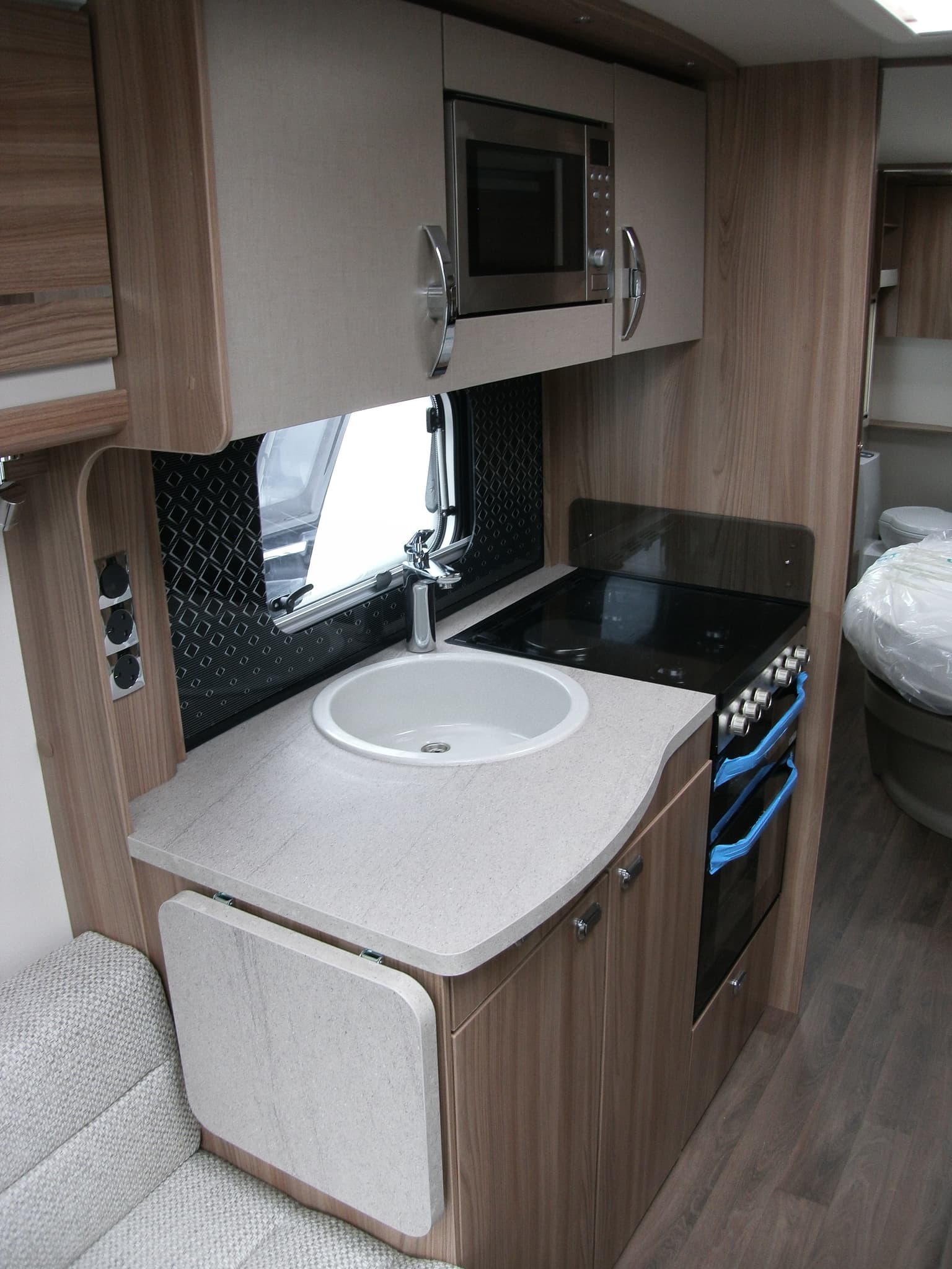 2019 Swift Challenger 645 AL - SOLD | Black Country Caravans & Camping
