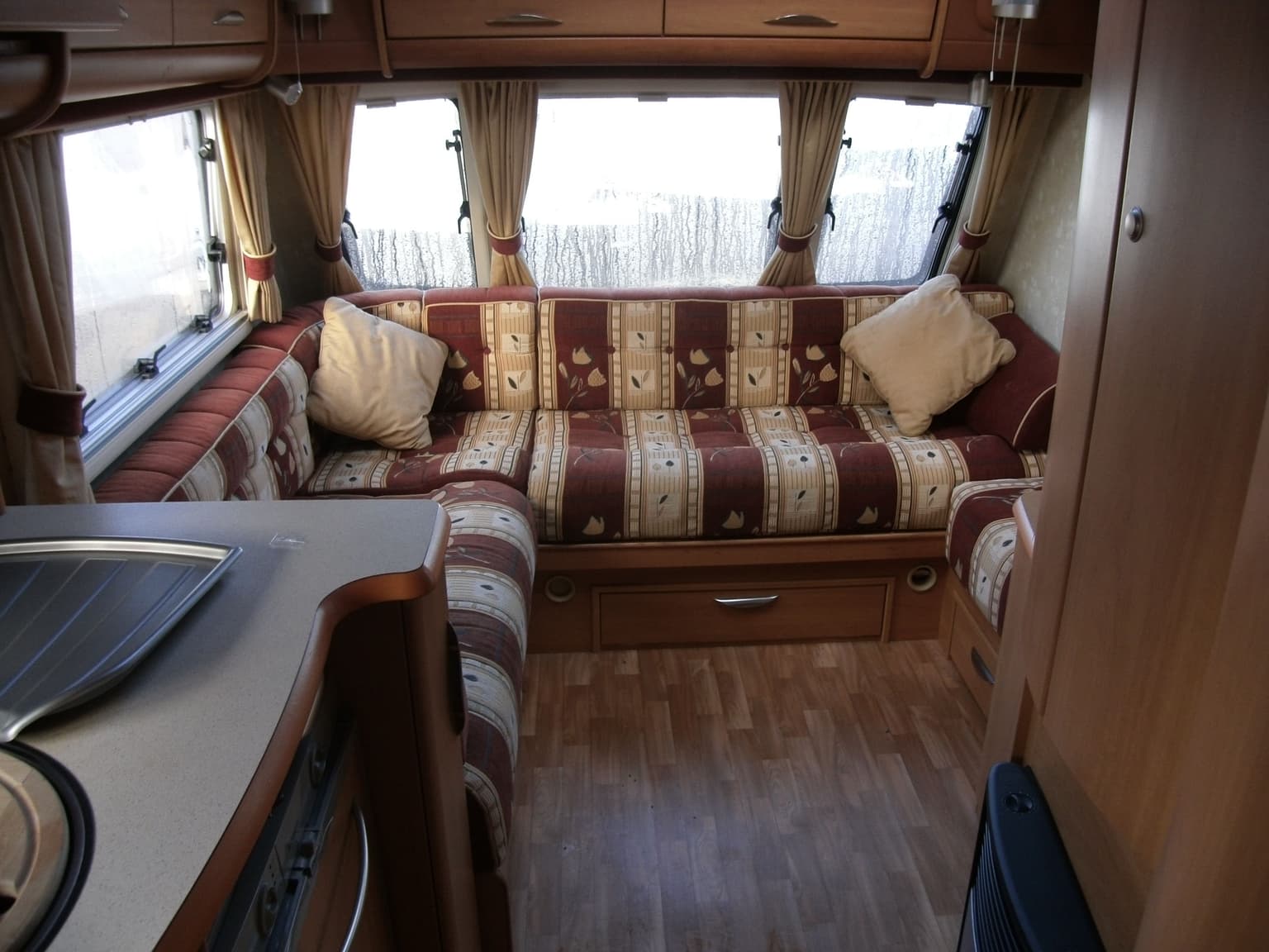 2004 Swift Challenger 490 SE - SOLD | Black Country Caravans & Camping