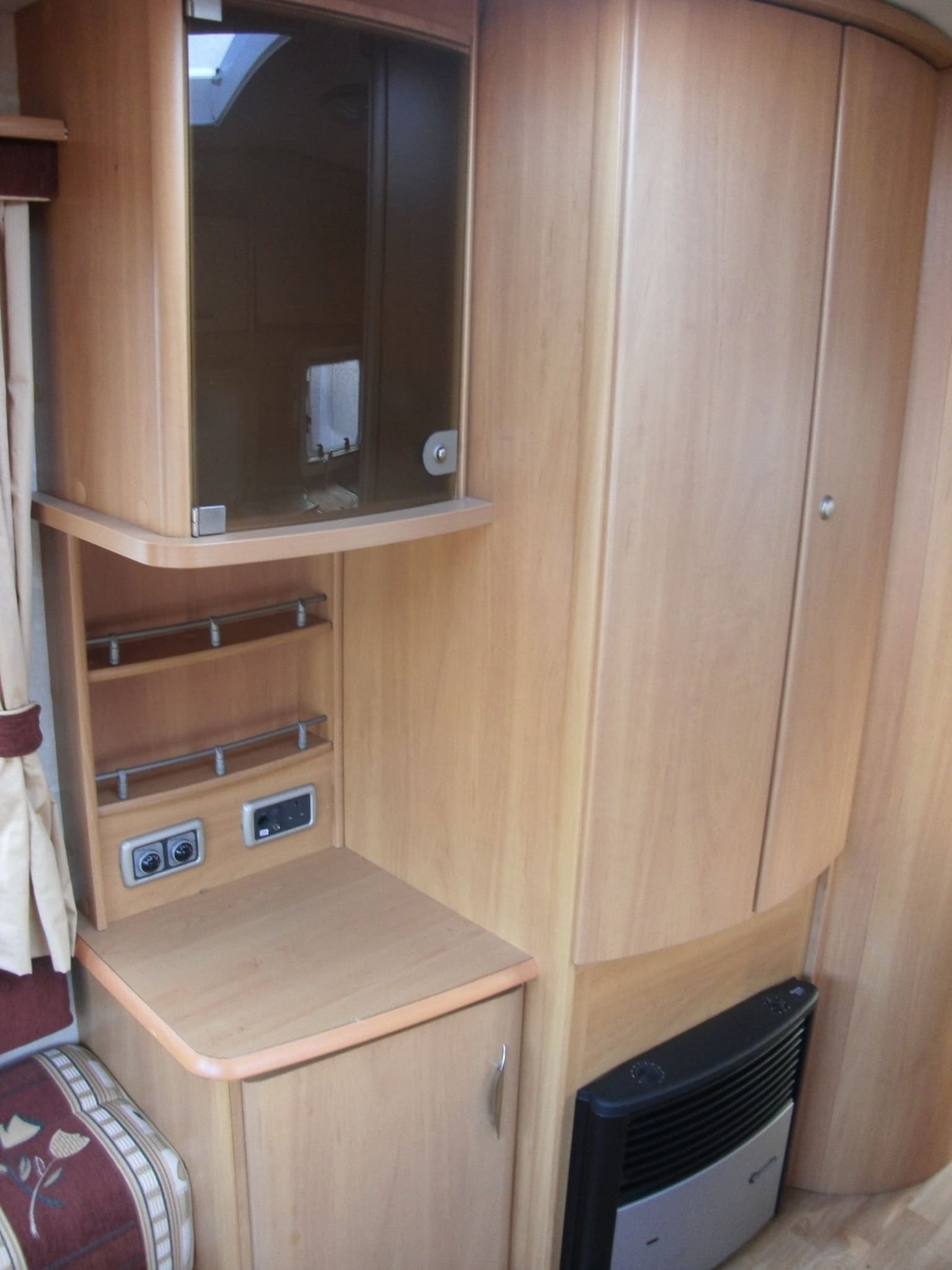 2004 Swift Challenger 490 SE - SOLD