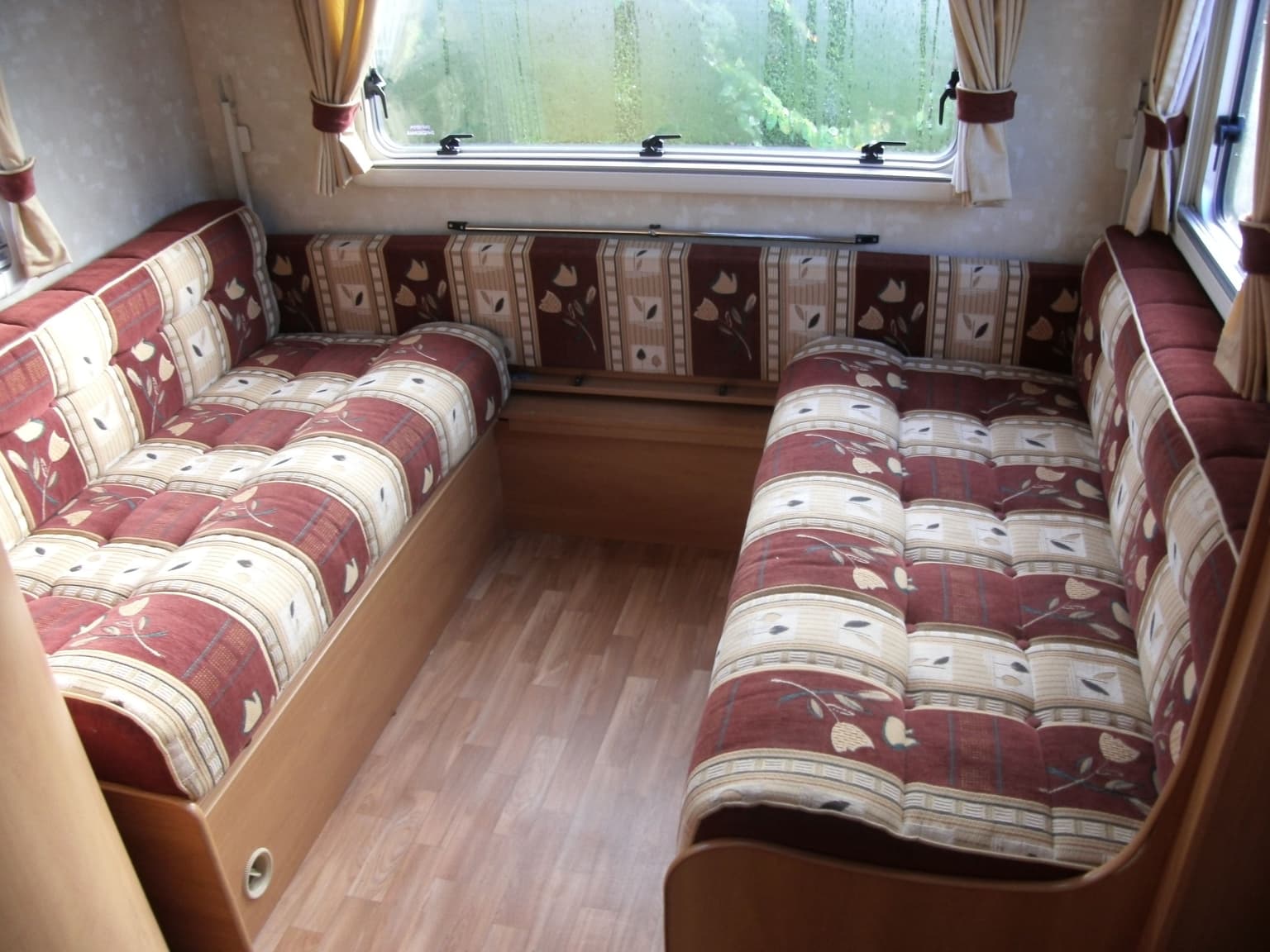 2004 Swift Challenger 490 SE - SOLD