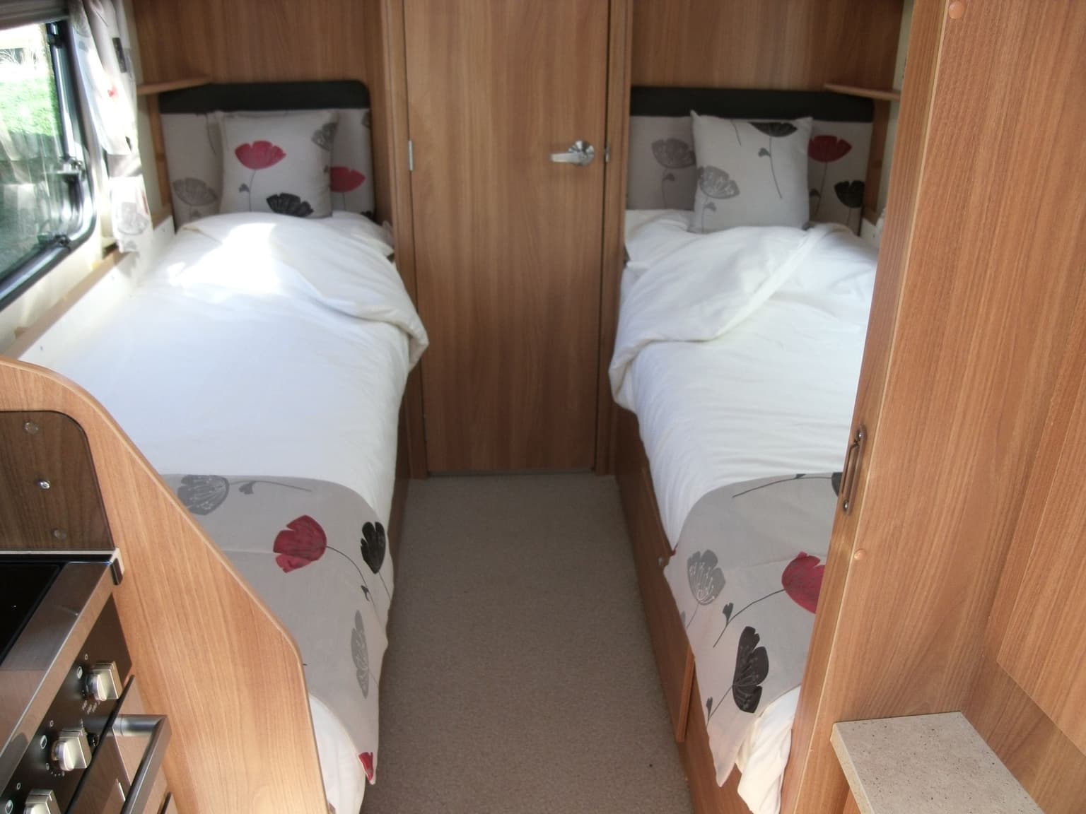 2013 Swift Challenger SE 565 - SOLD | Black Country Caravans & Camping