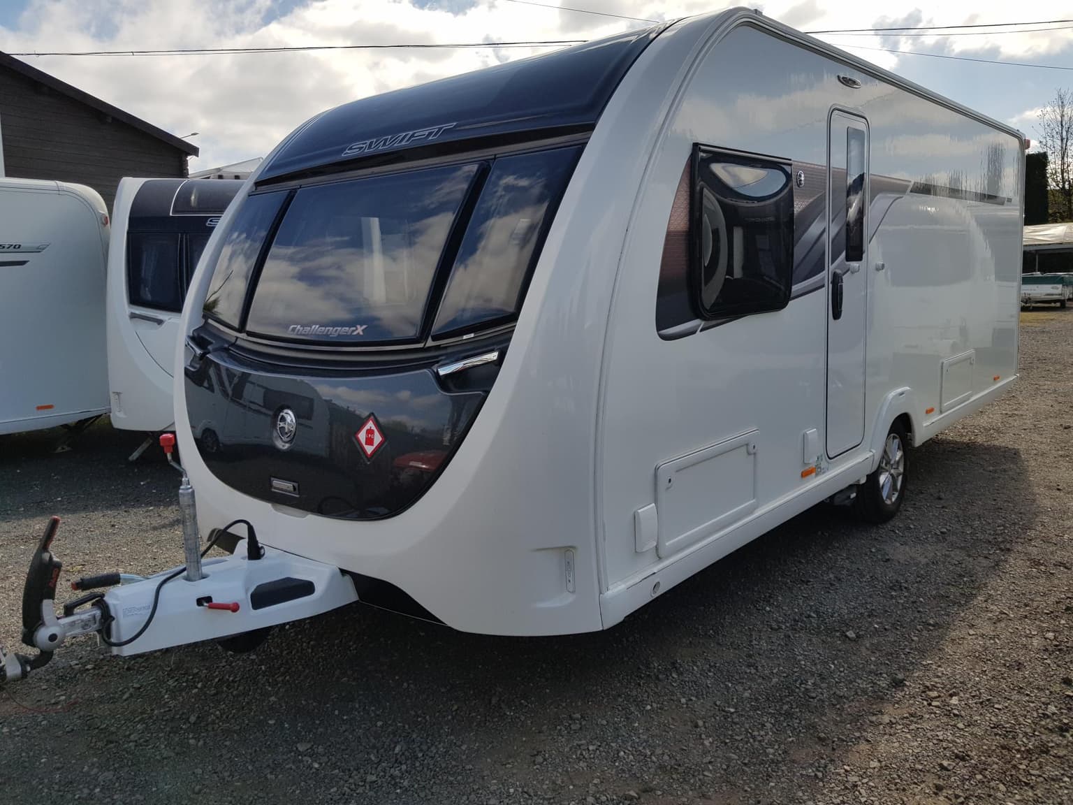 2020 Swift Challenger X 880 - SOLD | Black Country Caravans & Camping