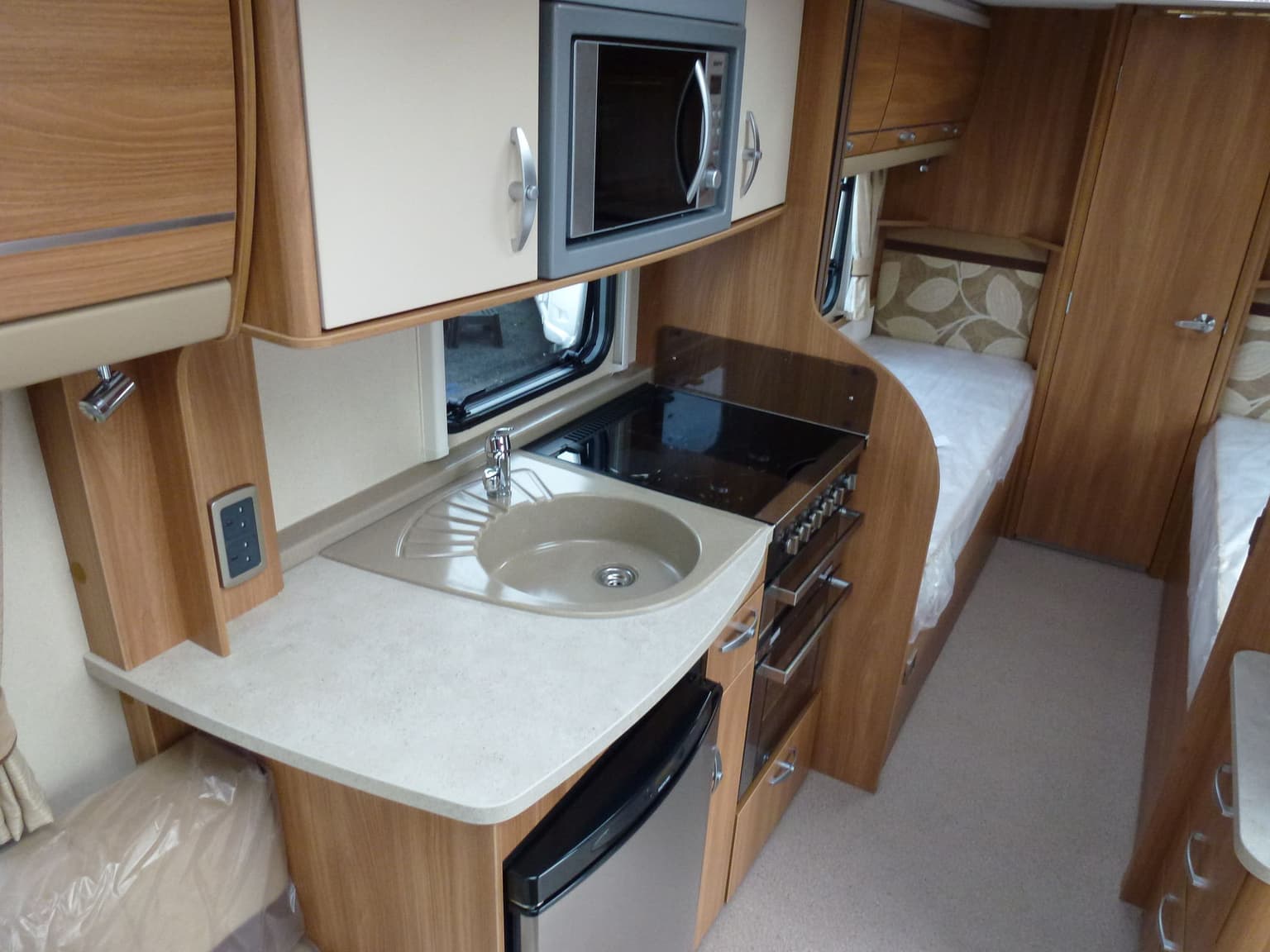 2012 Swift Conqueror 565 - SOLD | Black Country Caravans & Camping