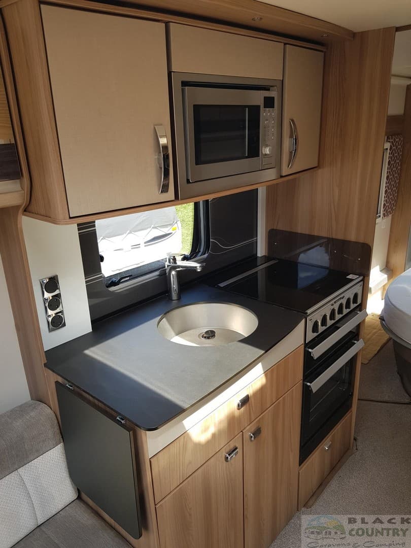 2017 Swift Conqueror 580 - SOLD | Black Country Caravans & Camping