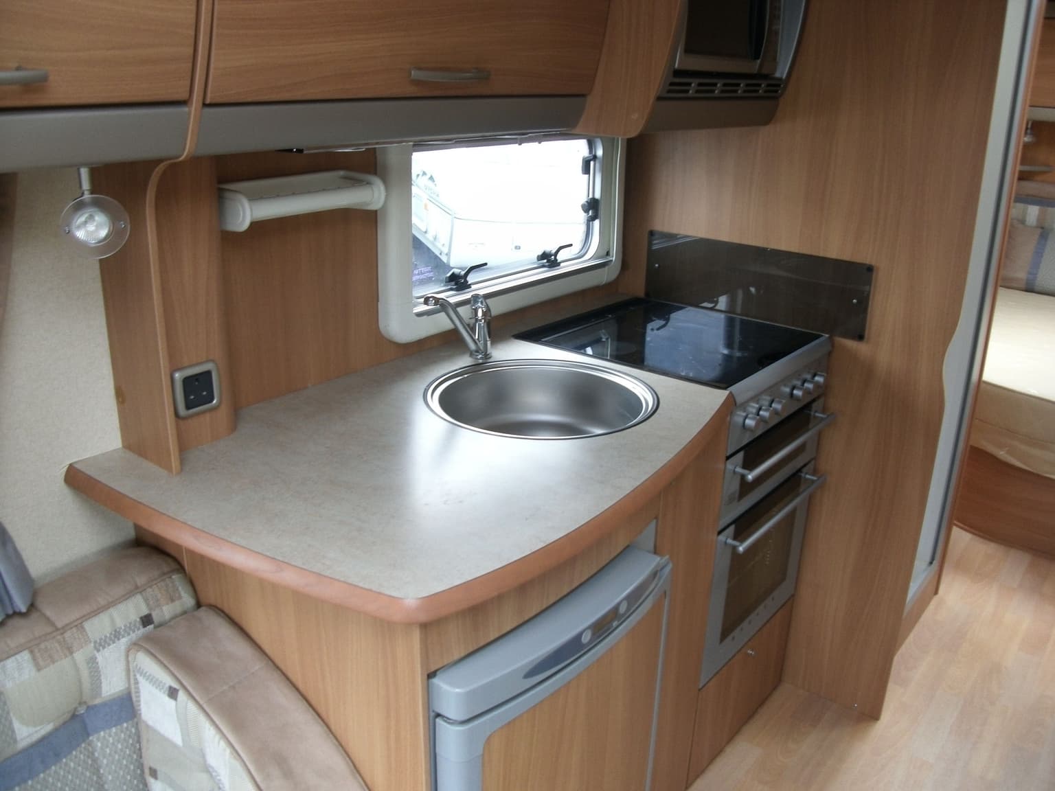 2007 Swift Conqueror 645 Lux - SOLD | Black Country Caravans & Camping