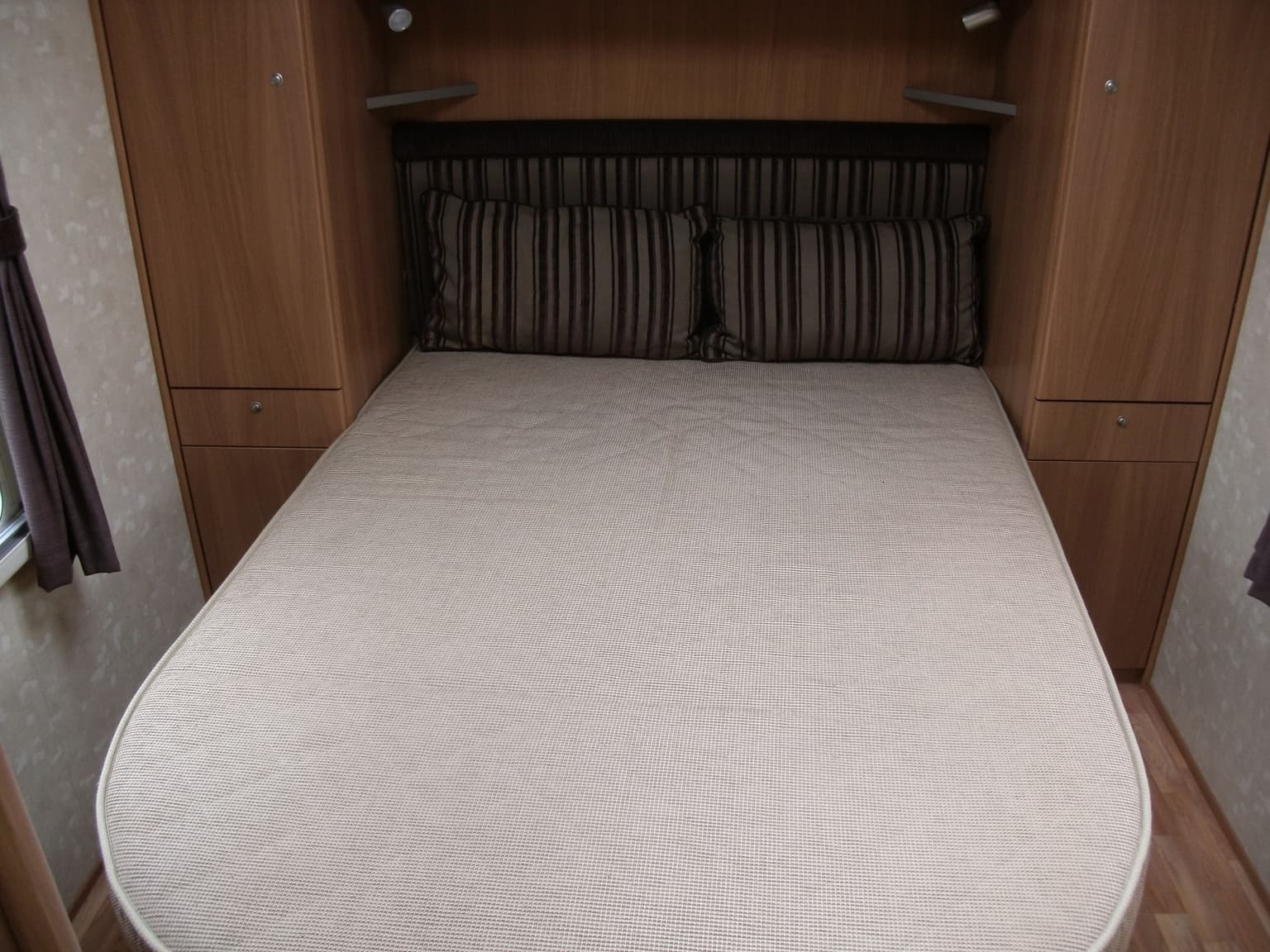 2006 Swift Conqueror 645 Lux - SOLD | Black Country Caravans & Camping