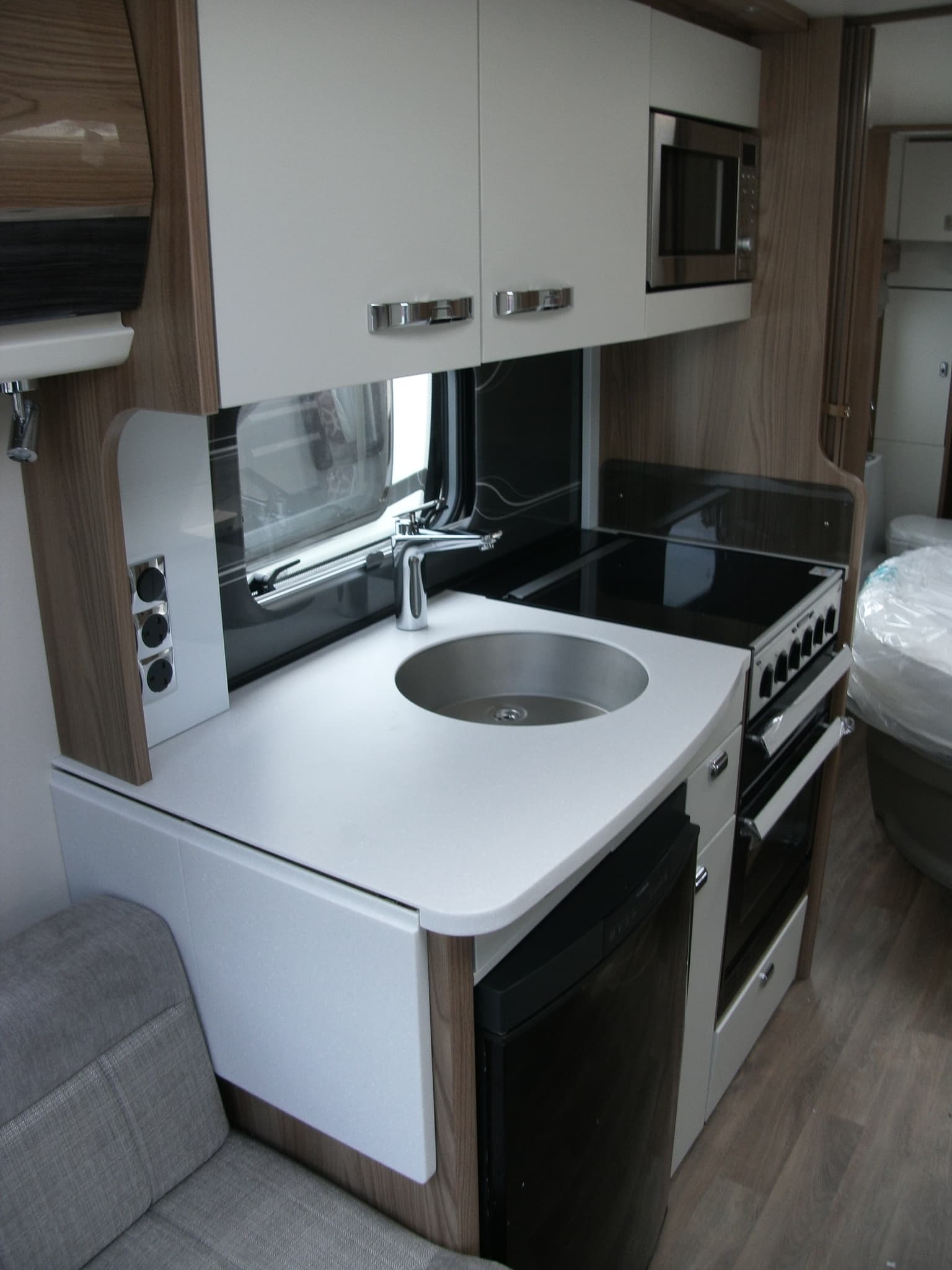 2017 Swift Elegance 580 - SOLD | Black Country Caravans & Camping