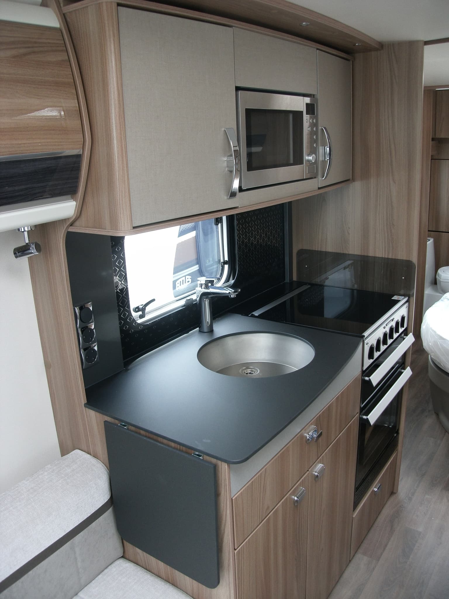 2019 Swift Elegance 580 - SOLD | Black Country Caravans & Camping